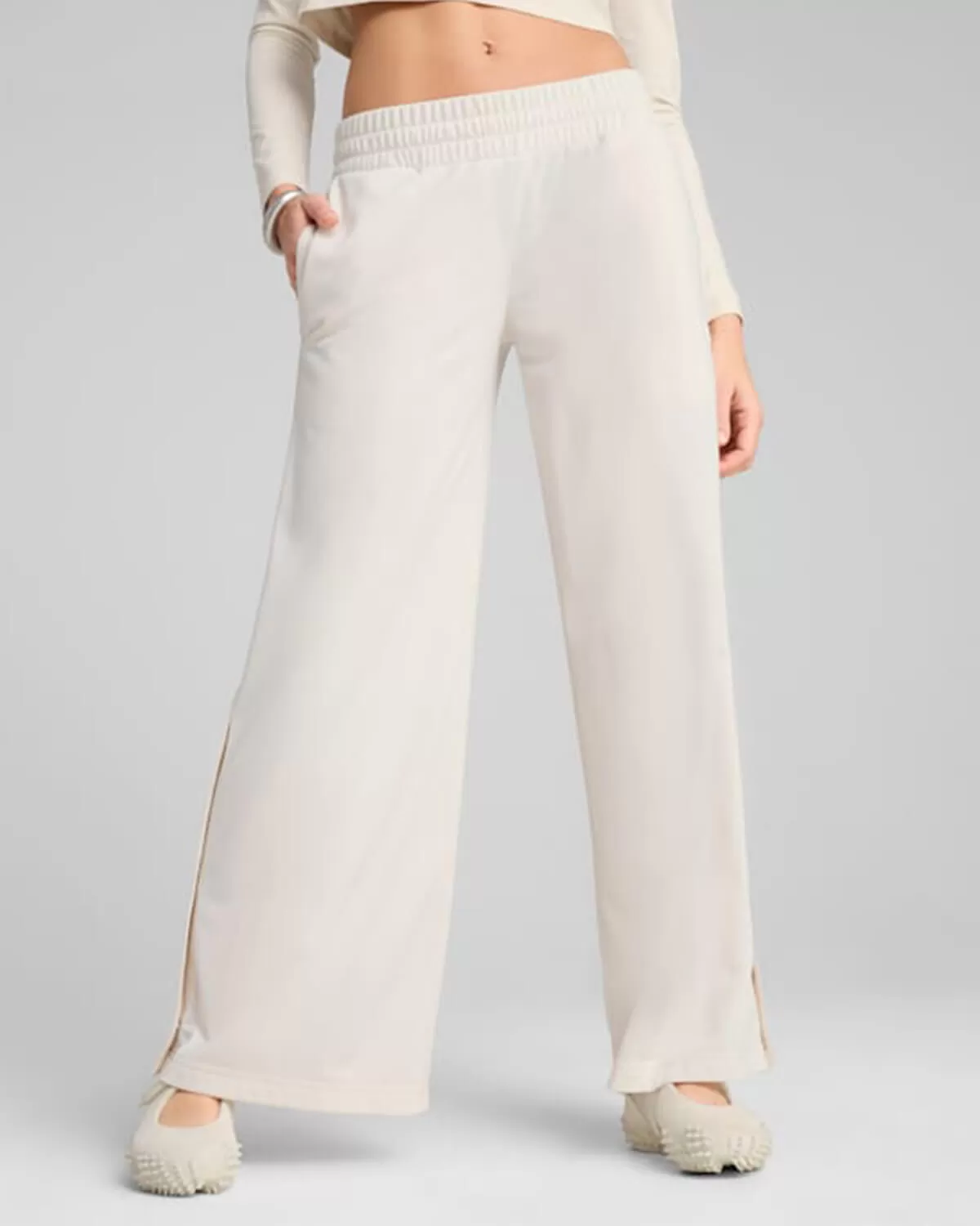 Puma - Wardrobe Ess Relaxed Low Rise Popper Pants Op Beige | Favela.gr
